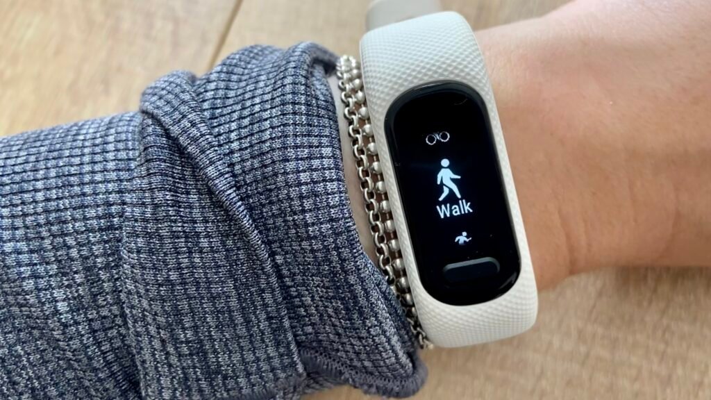 8 Best Wearable Fitness Trackers for Walking in 2026 - Emerging ...